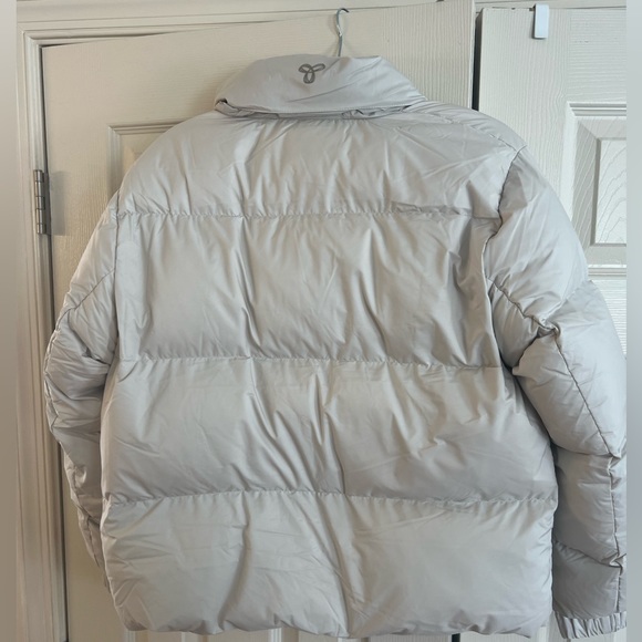 Aritzia | Jackets & Coats | Aritzia Mega Puff Jacket | Poshmark